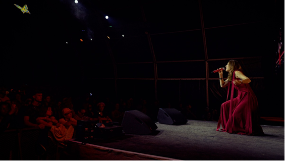 Louise Carver offers an intimate look behind life on the road in new ...